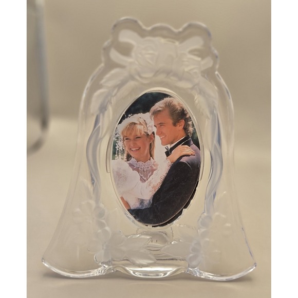 Home Beautiful | Accents | Vintage Crystal Frame Bell Floral Design For ...
